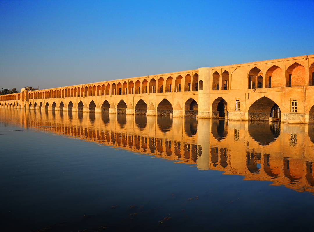 Si-o-Se-Pol, The iconic bridge of Isfahan - HEY PERSIA