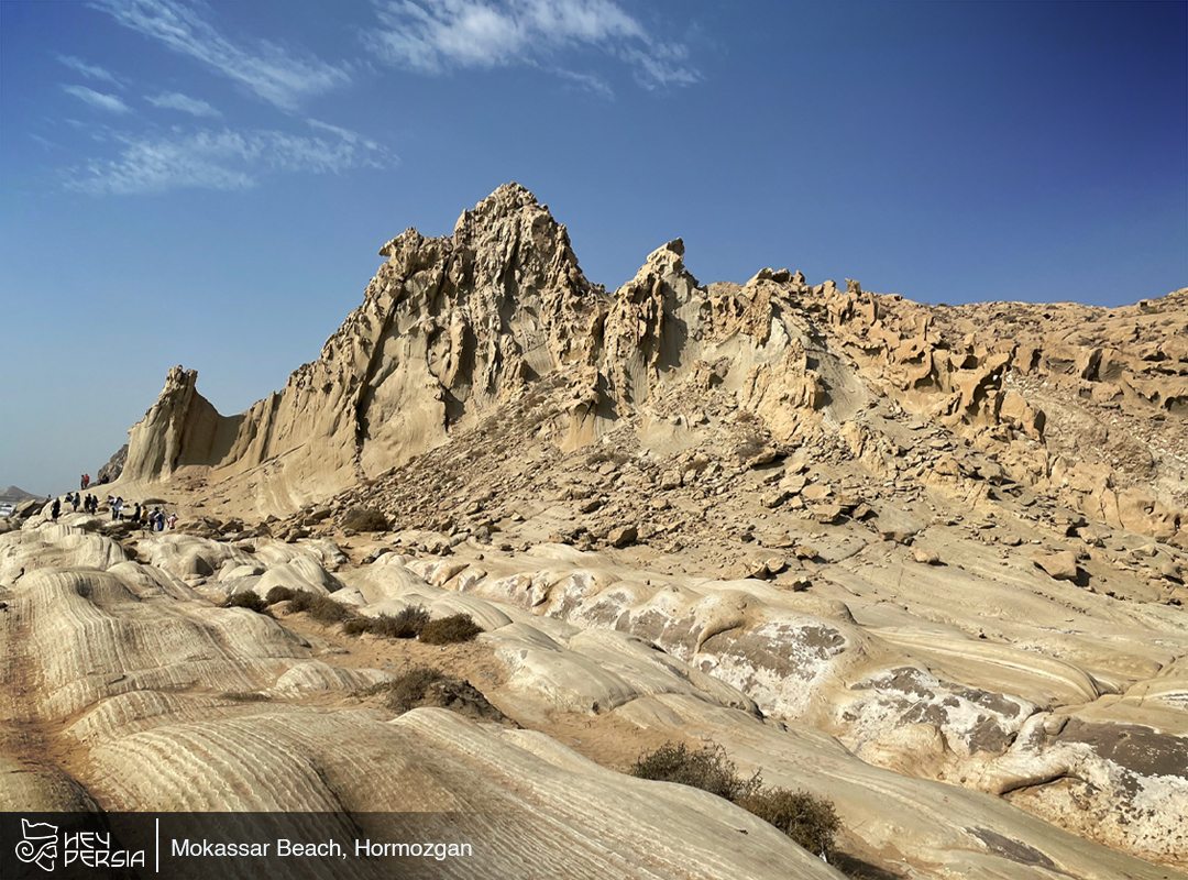 The Mokassar Beach in Iran and all the beautiful time - HEY PERSIA